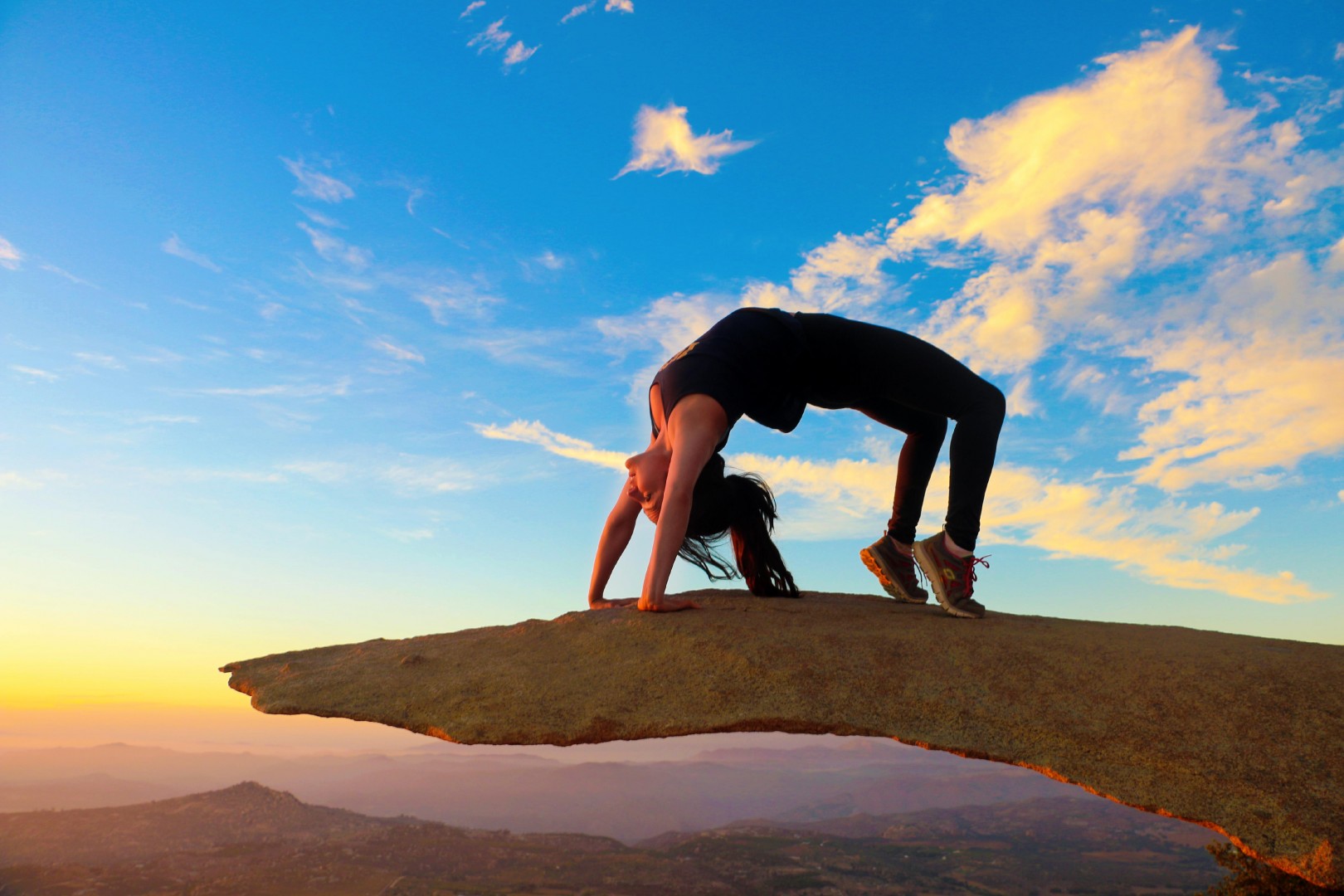 Potato Chip Rock: Mt Woodson Summit in San Diego - Navtarang